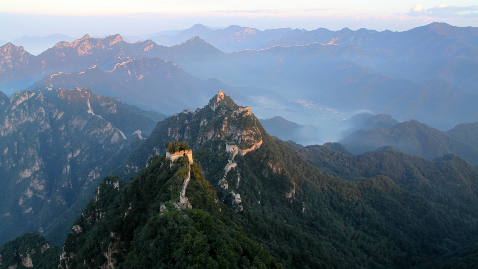 Shadowing China’s Great Wall by chopper · Asian Trails