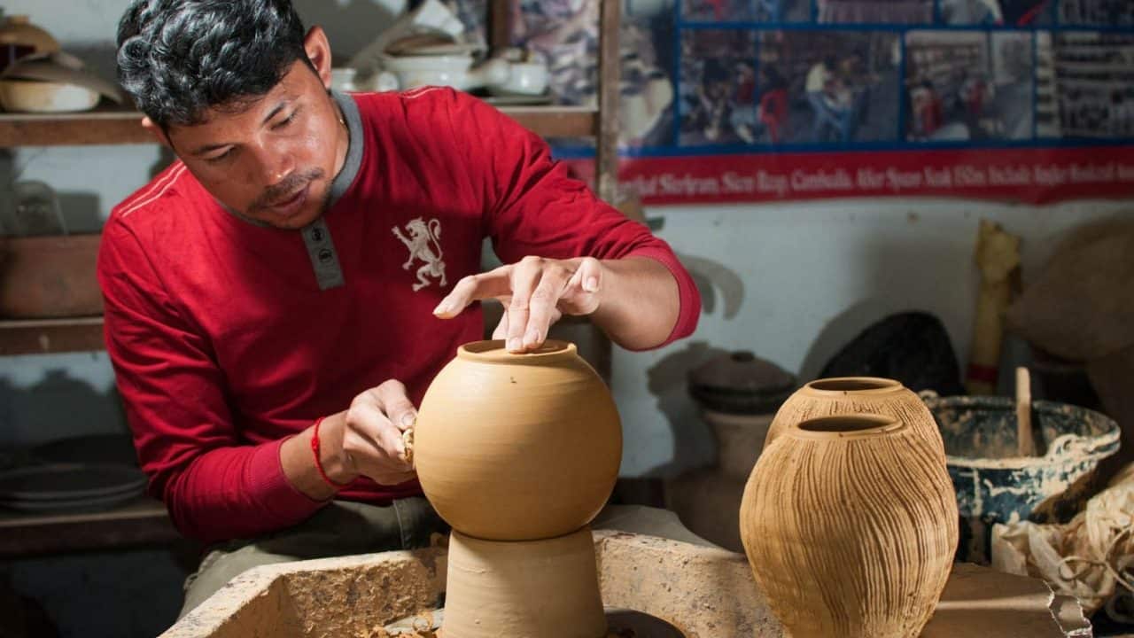 Sustainable Khmer crafts · Asian Trails