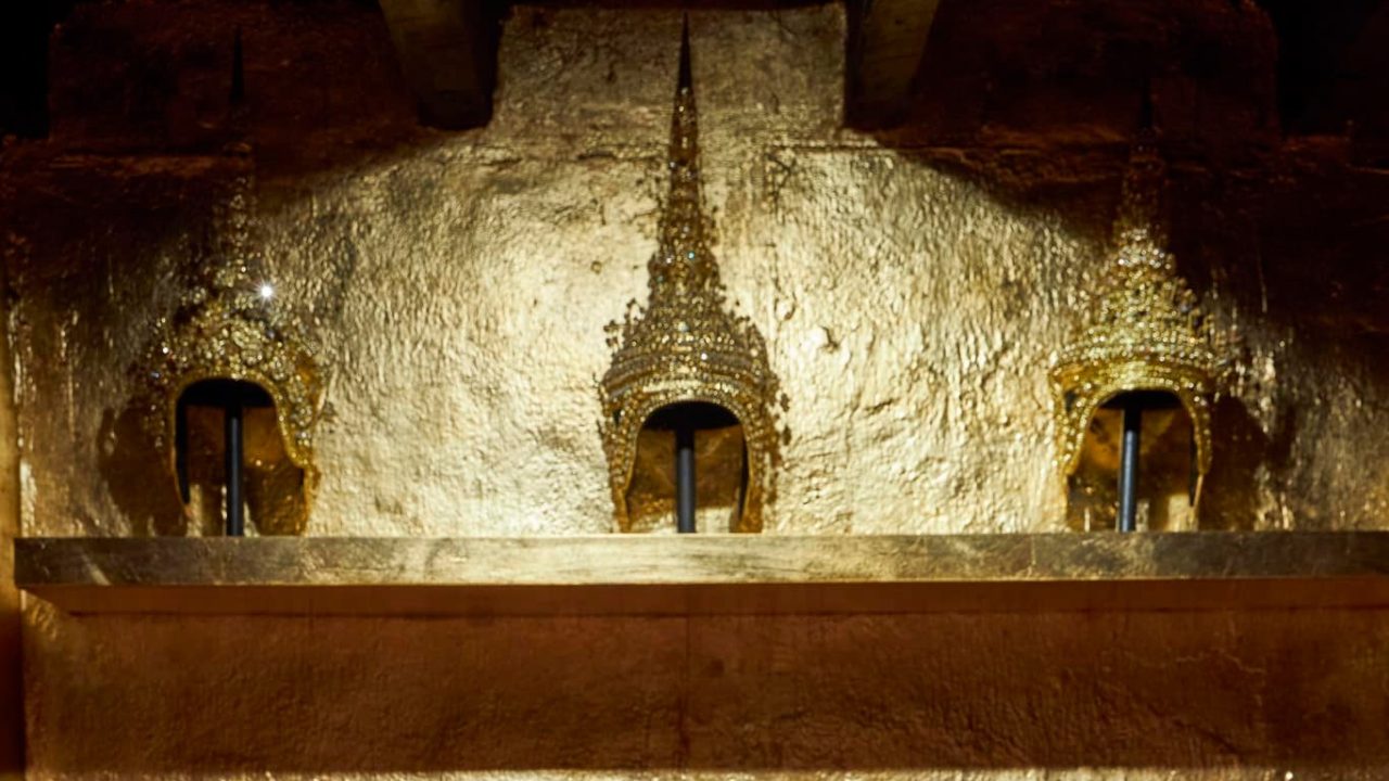 A Thai-inspired bar in Vientiane, Laos · Asian Trails