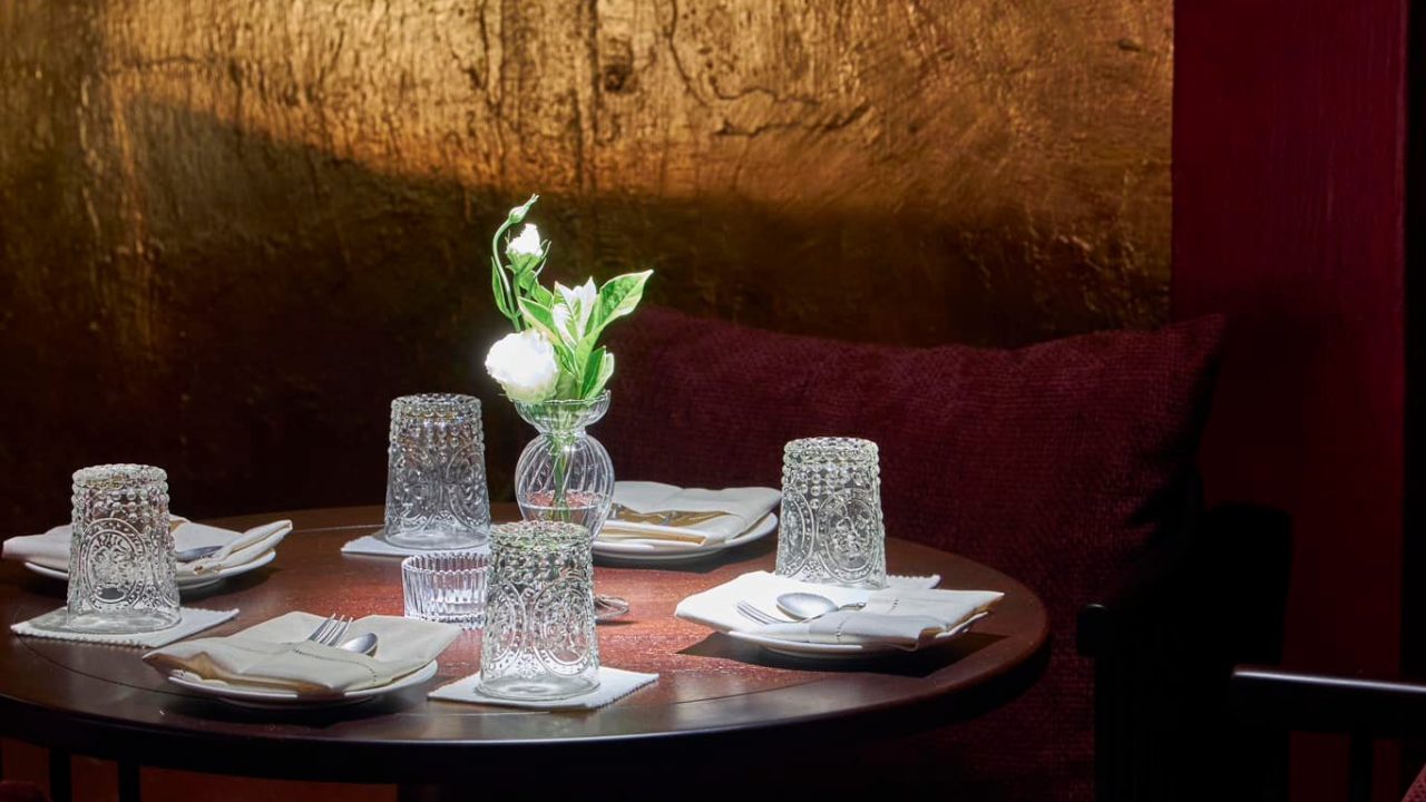 A Thai-inspired bar in Vientiane, Laos · Asian Trails