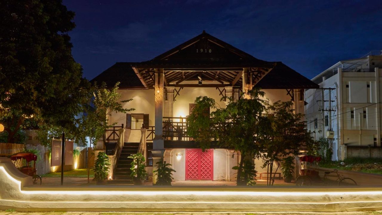 A Thai-inspired bar in Vientiane, Laos · Asian Trails